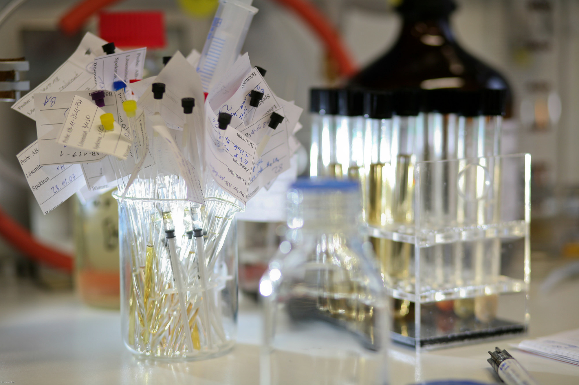 Research - CLINT – Catalysis at Liquid Interfaces